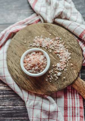 What Are The Uses Of Pink Himalayan Salt? - Israel Inside Out