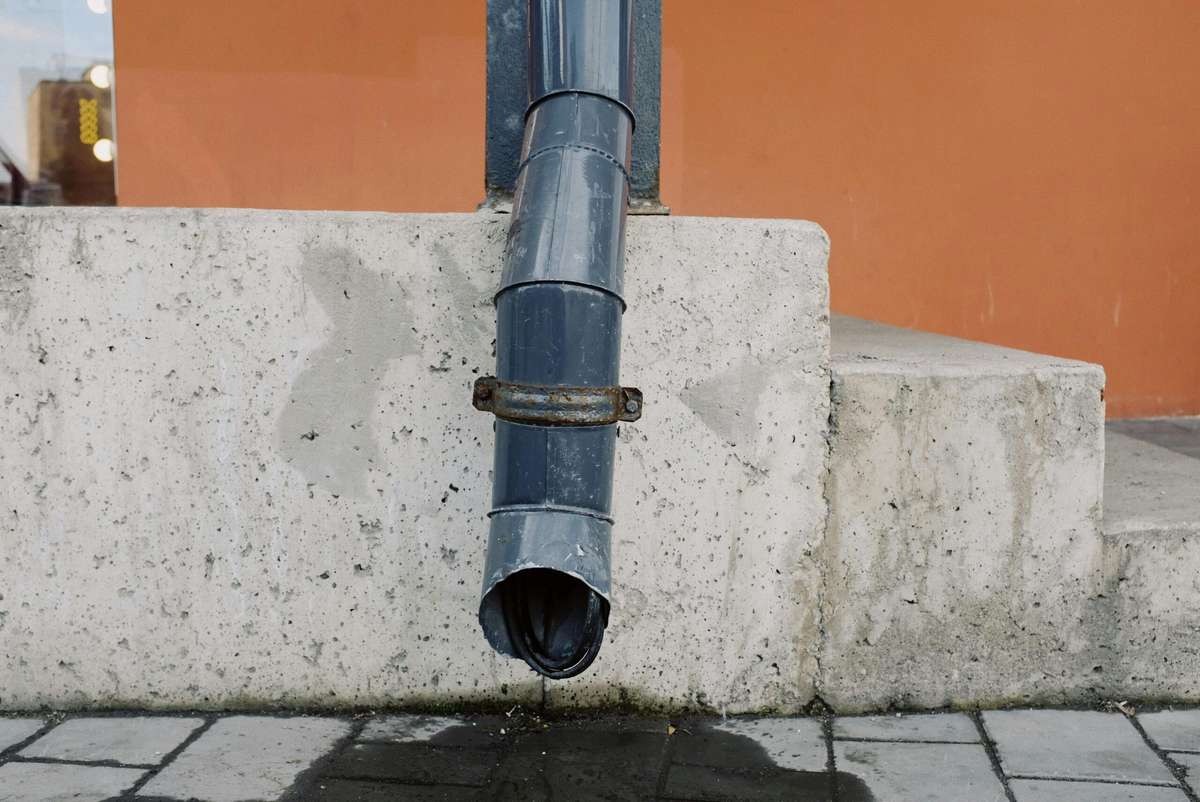 Conserving Water: Fixing Leaky Pipes at Home - Israel Inside Out